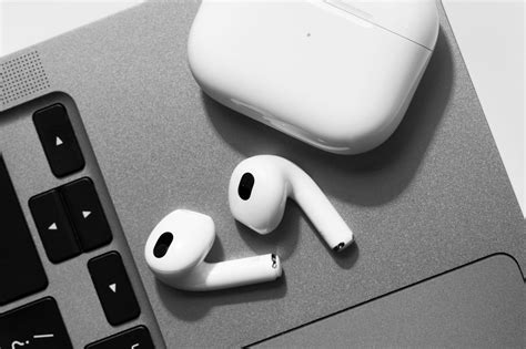 macbook air m1 with apple intelligence is it worth buying in 2025
