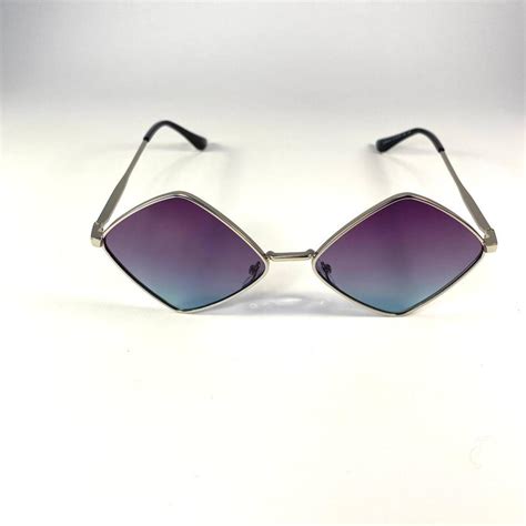 Окуляри сонцезахисні квадратні — ціна 558 грн у каталозі Сонцезахисні окуляри Купити аксесуари