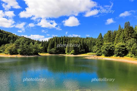 貝沼 カルデラの青鮒 写真素材 6908346 フォトライブラリー photolibrary