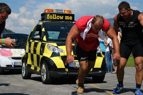 Little Smart Car: The Strong Man & The Smart Car