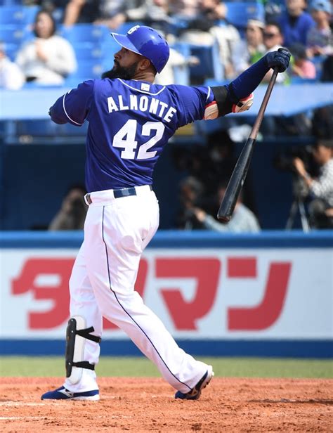 中日・アルモンテ 不調と外国人枠調整で抹消／春の誤算“喜怒哀楽” 野球コラム 週刊ベースボールonline