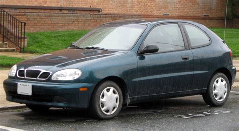 File:Daewoo Lanos hatchback -- 04-22-2011 front.jpg - Wikimedia Commons
