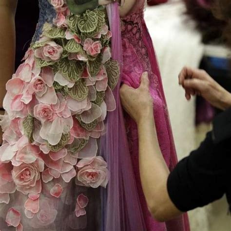 Коли сукня витвір мистецтва Самотужки