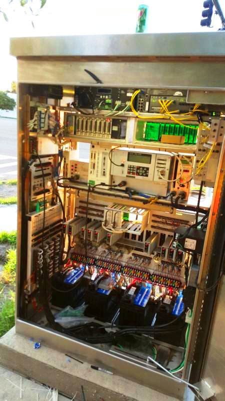 Its Traffic Signal Controller Cabinet Highway Safety Devices