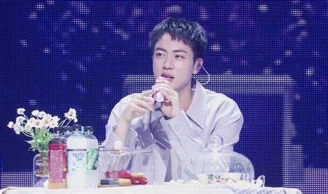 Bts Community Posts 老公回去好好休息辛苦了做的很好 等着南俊回来吹《dynamite》 我不爬墙只想背着防弹跑郑号锡