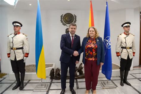 Петровска Перебинис Северна Македонија продолжува со силната поддршка за Украина во одбрана