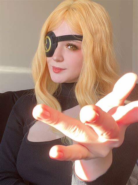 Satin Stars Marie Mjolnir 2025 ︎