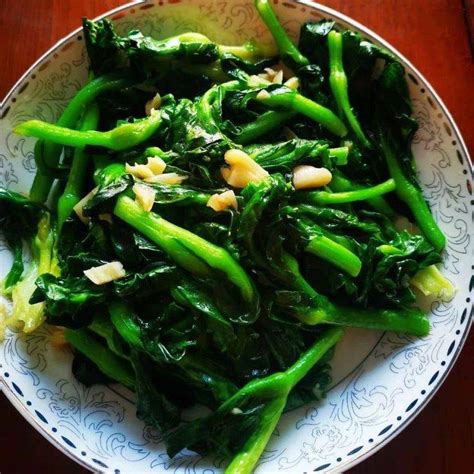 这菜就是“清肠冠军”，三天吃一回，刮油瘦小腹，多吃不长胖！食材