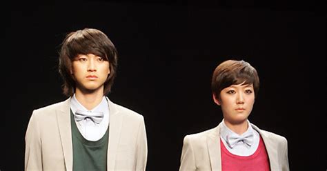 포토엔 핑크and그린 커플룩 어때요한상혁 패션쇼