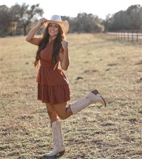Dress To Wear With Cowgirl Boots Best 14 Outfit Ideas