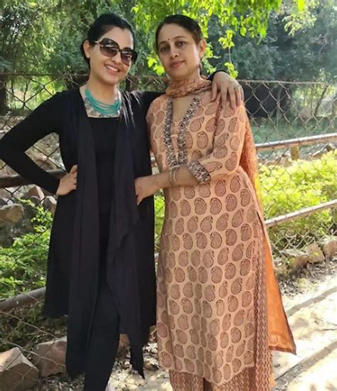 Actress Shubhangi Atre Anguri Bhabhi Real Name Age Net Worth Caste Husband