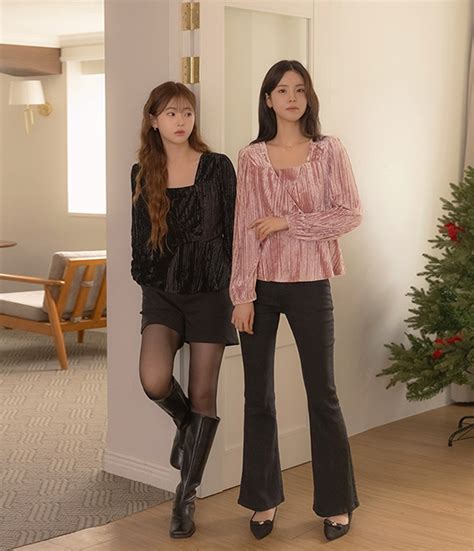 리리앤코 레니드빌 골지 벨벳 페플럼 스퀘어넥 블라우스빅사이즈 120사이즈 리리앤코 벨벳블라우스 연말룩 통통녀연말룩 파티룩