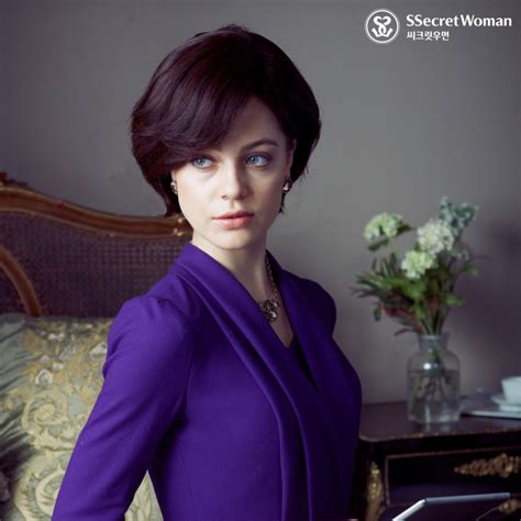 씨크릿우먼 패션의 새로운 패러다임 씨크릿우먼 헤어웨어 머리 끝에서 전해지는 행운의 기운을