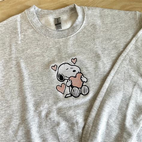 Snoopy Hearts Crewneck Crewneck Shirt Outfit Snoopy Embroidered Tshirt