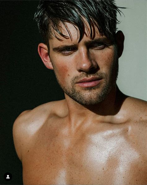 Pin De Matt Maberry En Face En 2024 Modelos Modelo Dibujo