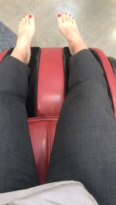 Maria Kang Feet
