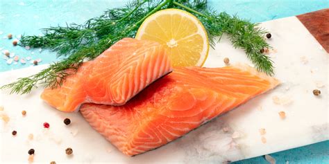 레몬과 딜연어 슬라이스 소금과 후추 요리 물고기와 함께 파노라마 촬영 푸른 배경에 0명에 대한 스톡 사진 및 기타 이미지 0명 건강한 식생활 날것 Istock