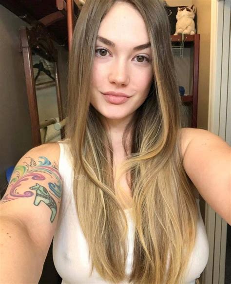 Lora Angelina Humphreypa64895 Posts X