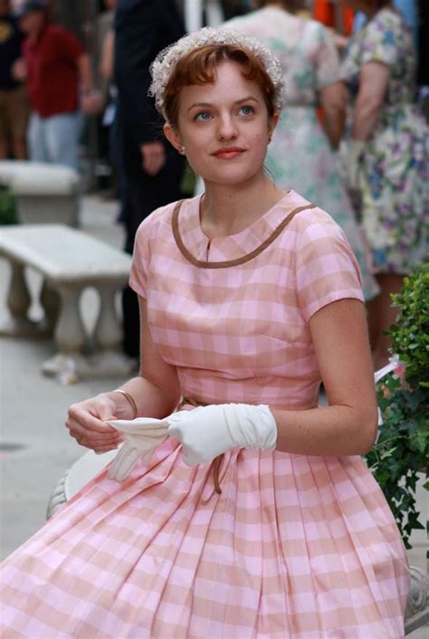 Photos Mad Men S Peggy Olsons Schoolmarm Fashions Mad Men Fashion