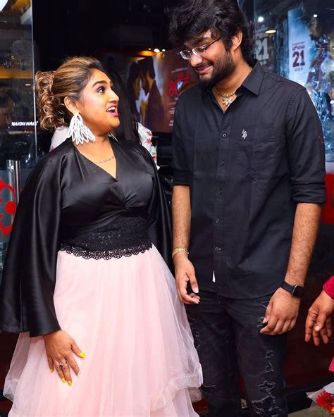 அக்கா நீங்க ஒரு கருப்பு கோழி அந்த இடத்தில் டாட்டூ தெரிய ஹாட் புகைப்படத்தை வெளியிட்ட வனிதா