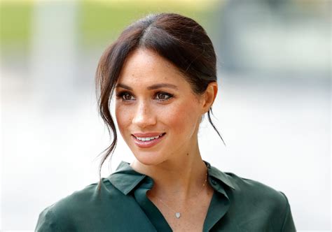 Meghan Markle Got In Trouble With Palace And Royals Over A Necklace Observer