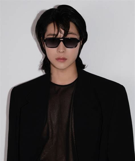 더쿠 사극 캐릭터 모습이 1도 없는 오늘의 이종원 모델 샷