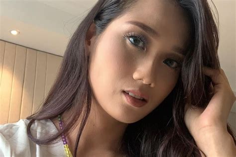 Pengakuan Virly Virginia Sebelum Ditetapkan Sebagai Tersangka Kasus Produksi Film Porno