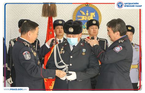 Цагдаа дотоодын цэргийн алба хаагчдад шагнал гардууллаа