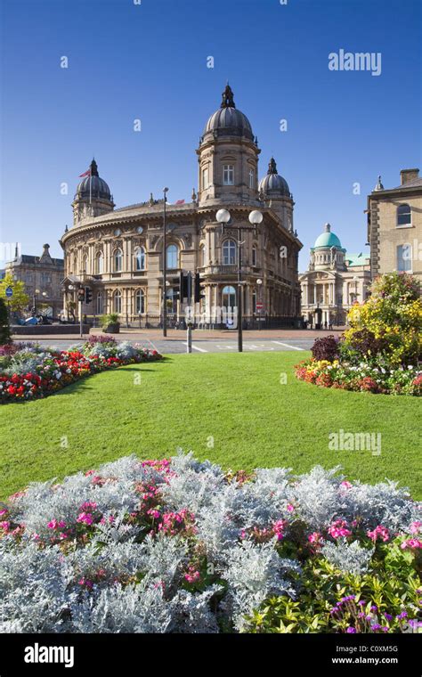 The Maritime Museum And Town Hall From Queens Gardens Hull East