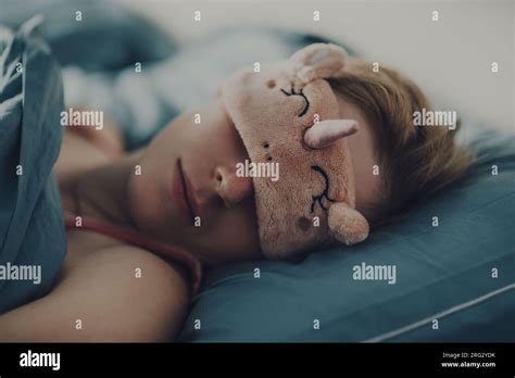 Sleep With A Mask On At Janelle Mayo Blog