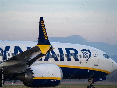 Ryanair Boeing 737 Max 8 Split Tip Winglet Also Called Split Scimitar Winglets Designed To