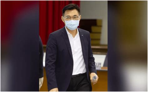 Bnt到底在台湾有没有获紧急授权？陈时中解释完，网友连说6个“听不懂”疫苗