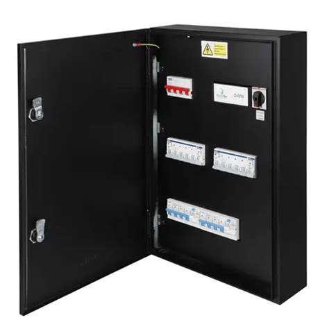 Matt E EVU 2 32 TP R Connection Centre With O PEN And Manual Reset 5 Pole Isolator With 2 X 32A