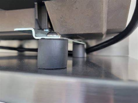 Ar630 Tss Mounting Hardware Kit With Anti Vibration Bumpers For Stainless Steel Shelves