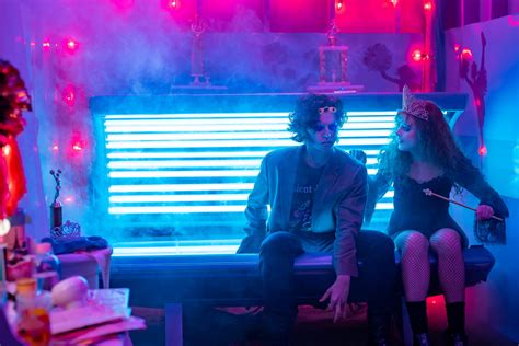The Costumes In Lisa Frankenstein Are A Love Letter To The 1980s And