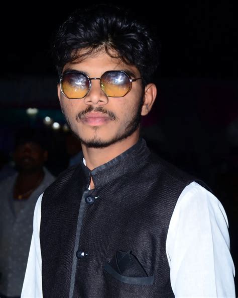 Deepak Jadhav Web Developer Iamdeepakjadhavvv • Instagram Photos