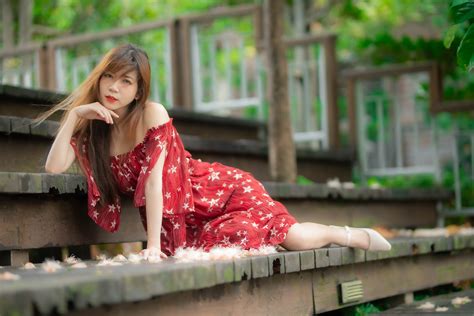 Asian Pose Legs Dress Stairs Hd Phone Wallpaper Rare Gallery