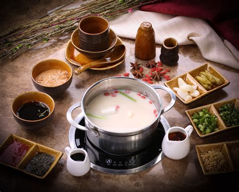 𝐀𝐬𝐢𝐚𝐧 𝐇𝐨𝐭 𝐏𝐨𝐭 𝐑𝐞𝐬𝐭𝐚𝐮𝐫𝐚𝐧𝐭 Ядаргаа тайлах шингэн кальц коллаген 🍲 Сүүн шөл нь хүний биед нэн