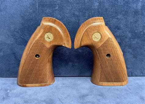 Colt Python Factory Wood Pistol Grips