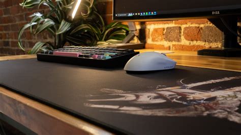 Willjum Willjums Paradise Bone Helmet Content Creator Collaboration Epic Desk