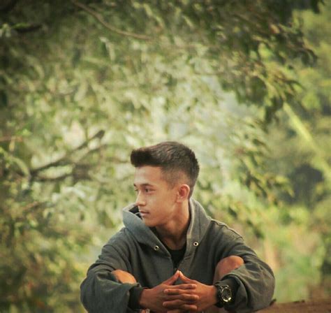 Cool Gambar Cowok Keren Dan Ganteng