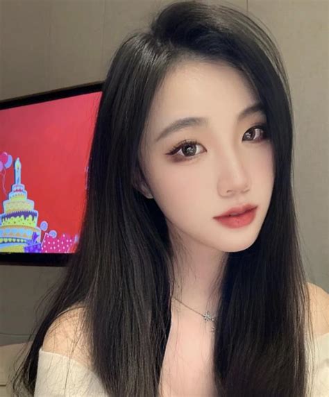 台湾妹妹上线啦纽约楼凤网私钟约炮找小姐私家会所外围按摩