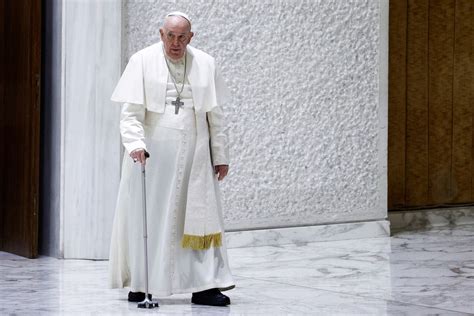 Opposition To Pope Francis Spills Into View In Wake Of Benedicts Death