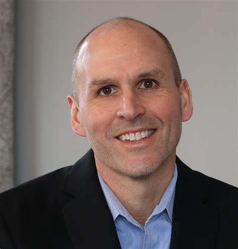 Alex Ritzcovan Medium