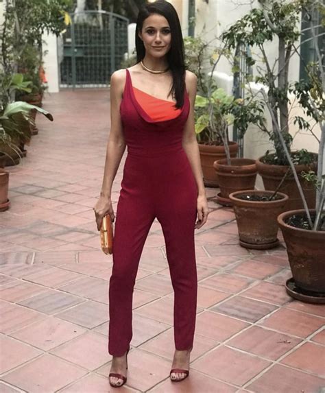 Premiere R Emmanuellechriqui