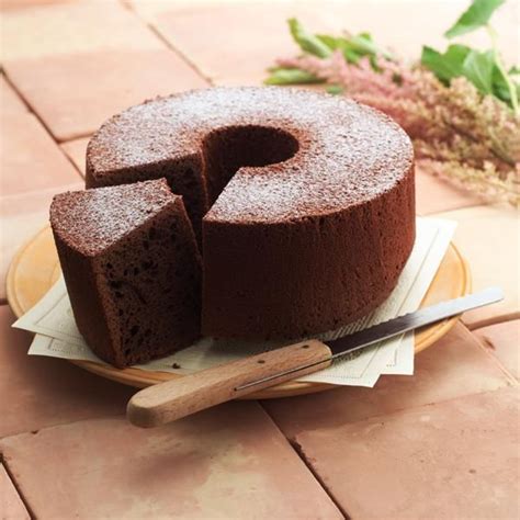 チョコレートを使った「チョコシフォンケーキ」の作り方。ふわふわ＆しっとりのシフォンケーキは、子どもから大人まで愛されるおいしさ。