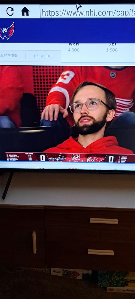 All Caps Fans Tuning In Right Now R Caps