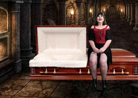 Granny Countess Dracula Nude Pics Xhamster