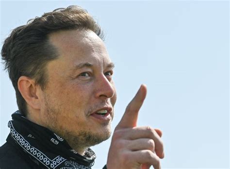 Tesla Stock Drops Again As Issues Start To Pile Up Market Trading