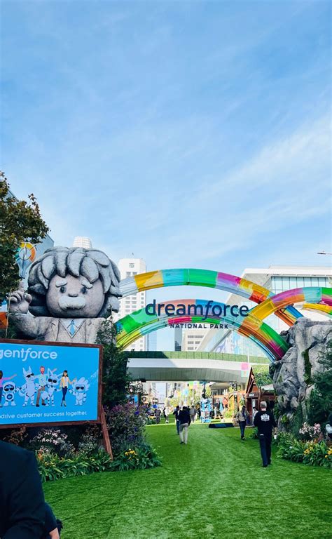 Ferhene A On Linkedin Df25 Dreamforce2024 Innovation Salesforce Ai Networking